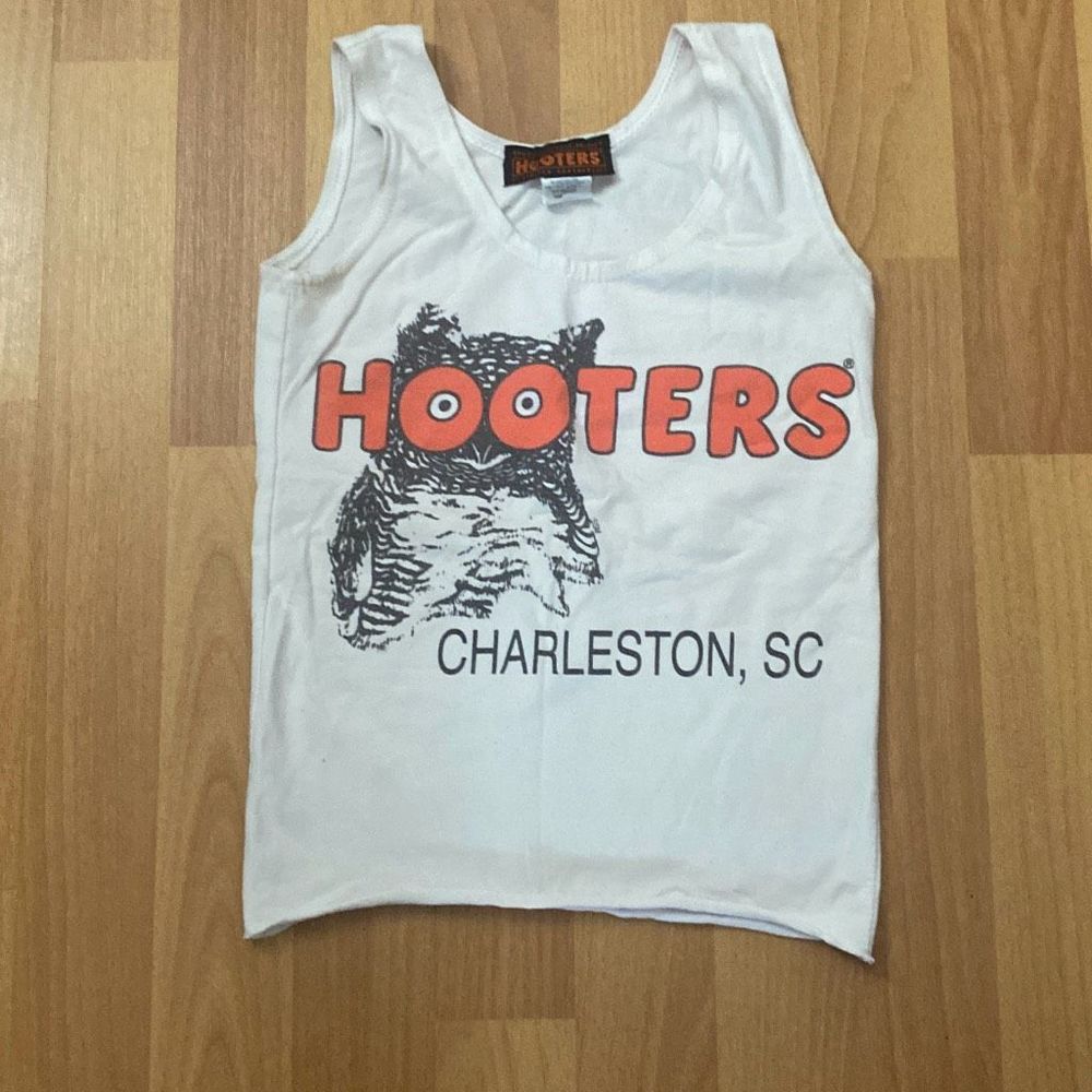 Vintage Hooters Staff Outfits White Tank Top Charlest… - Gem